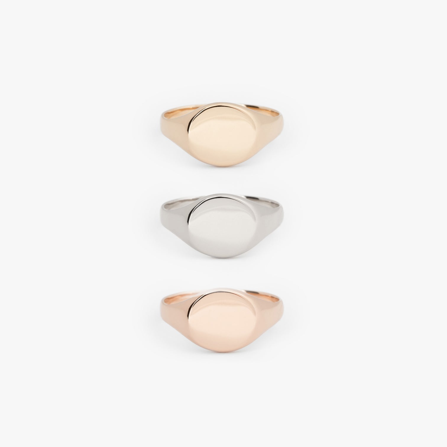 The Classic Signet Ring – Yearly Co.
