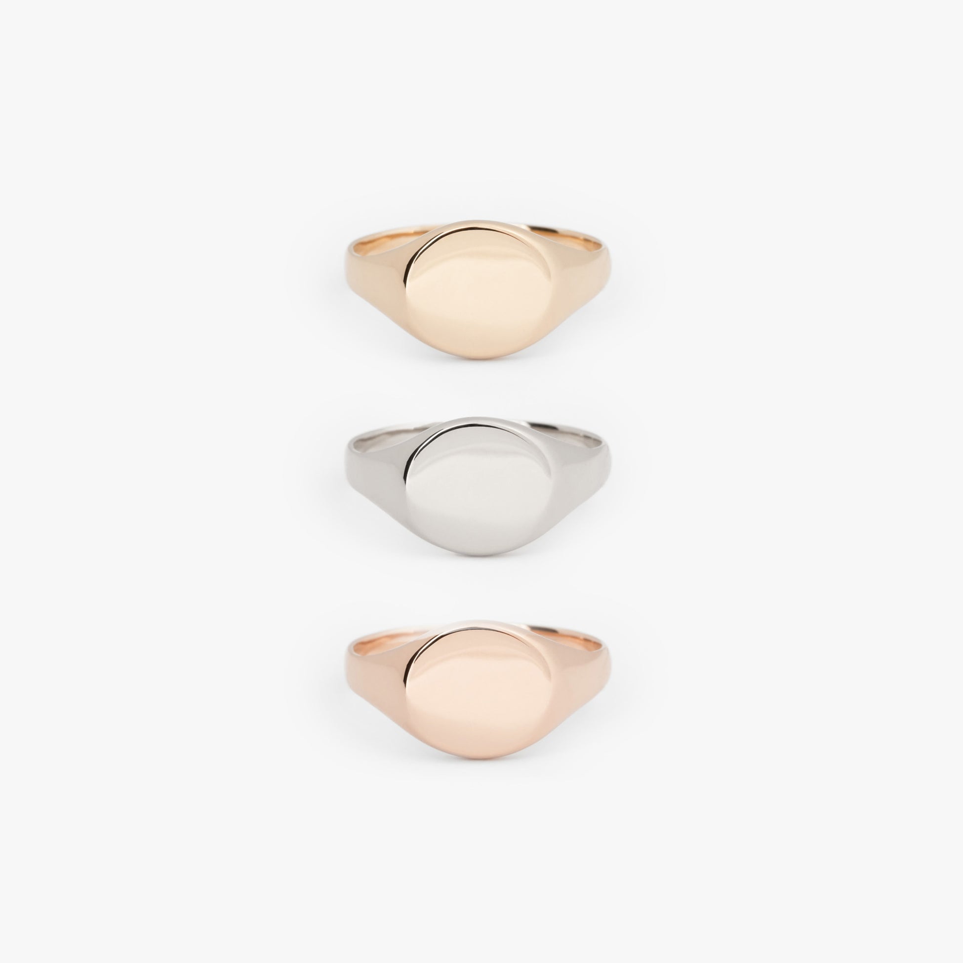 The Classic Signet Ring – Yearly Co.