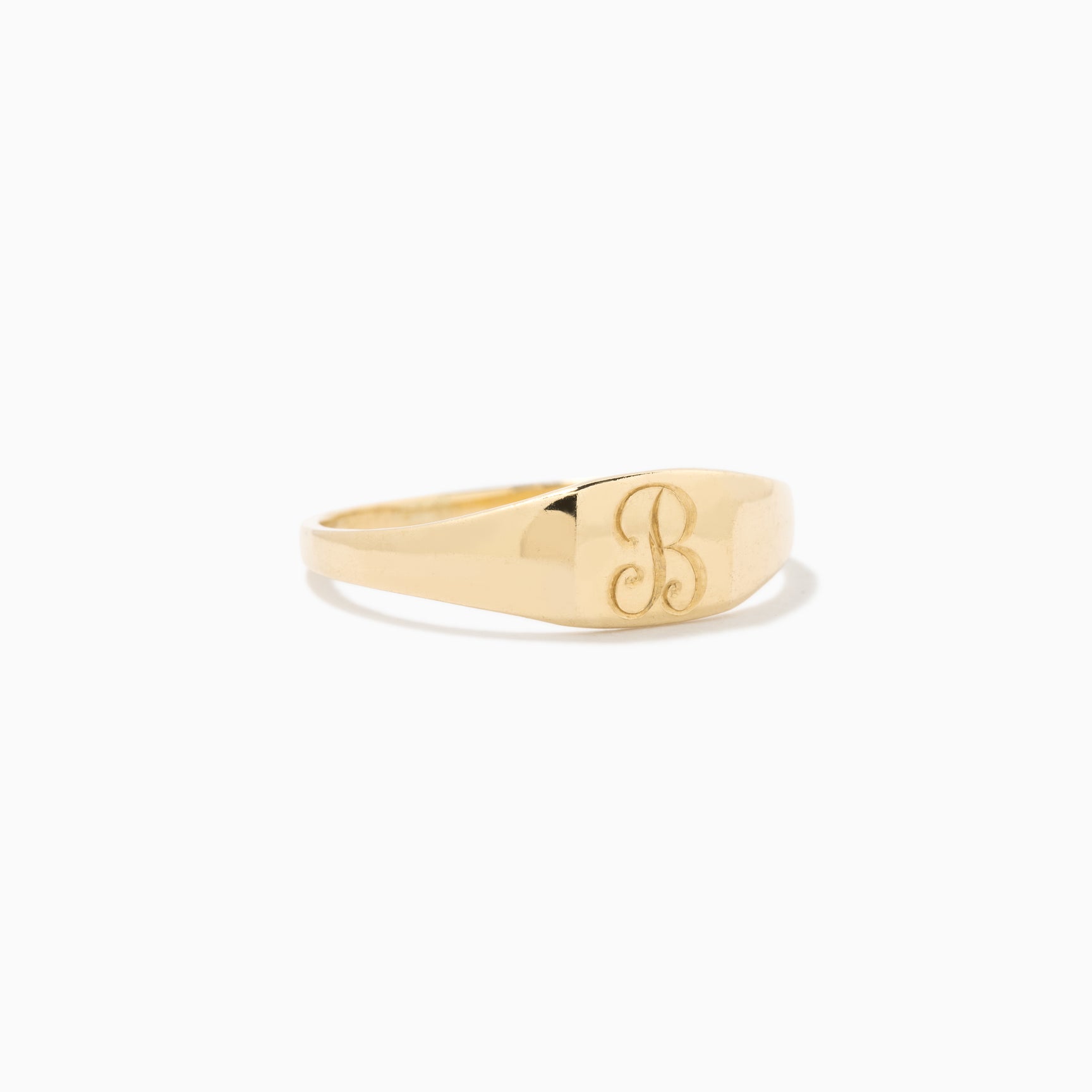 The Mini Signet Ring – Yearly Co.