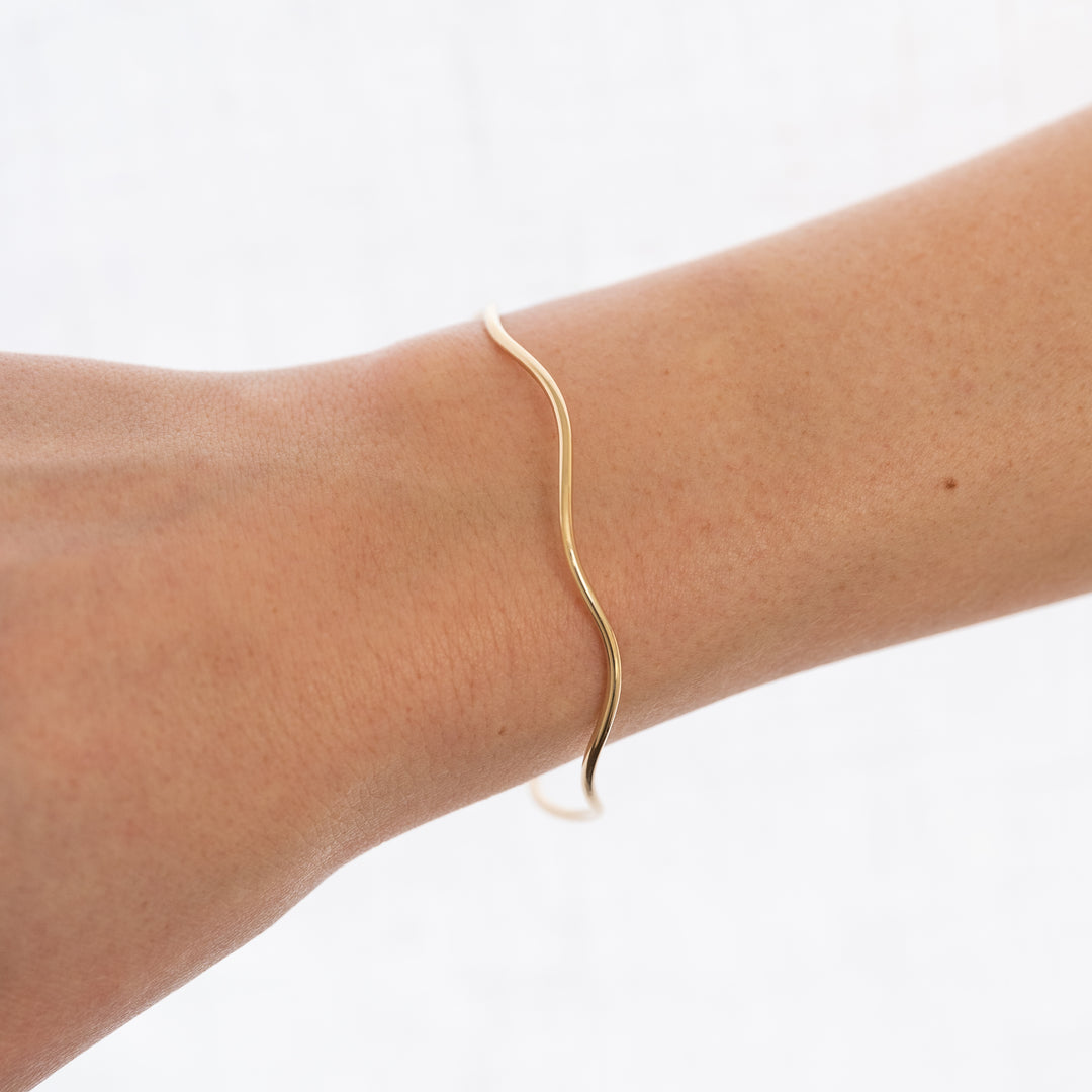The Ripple Bangle – Yearly Co.
