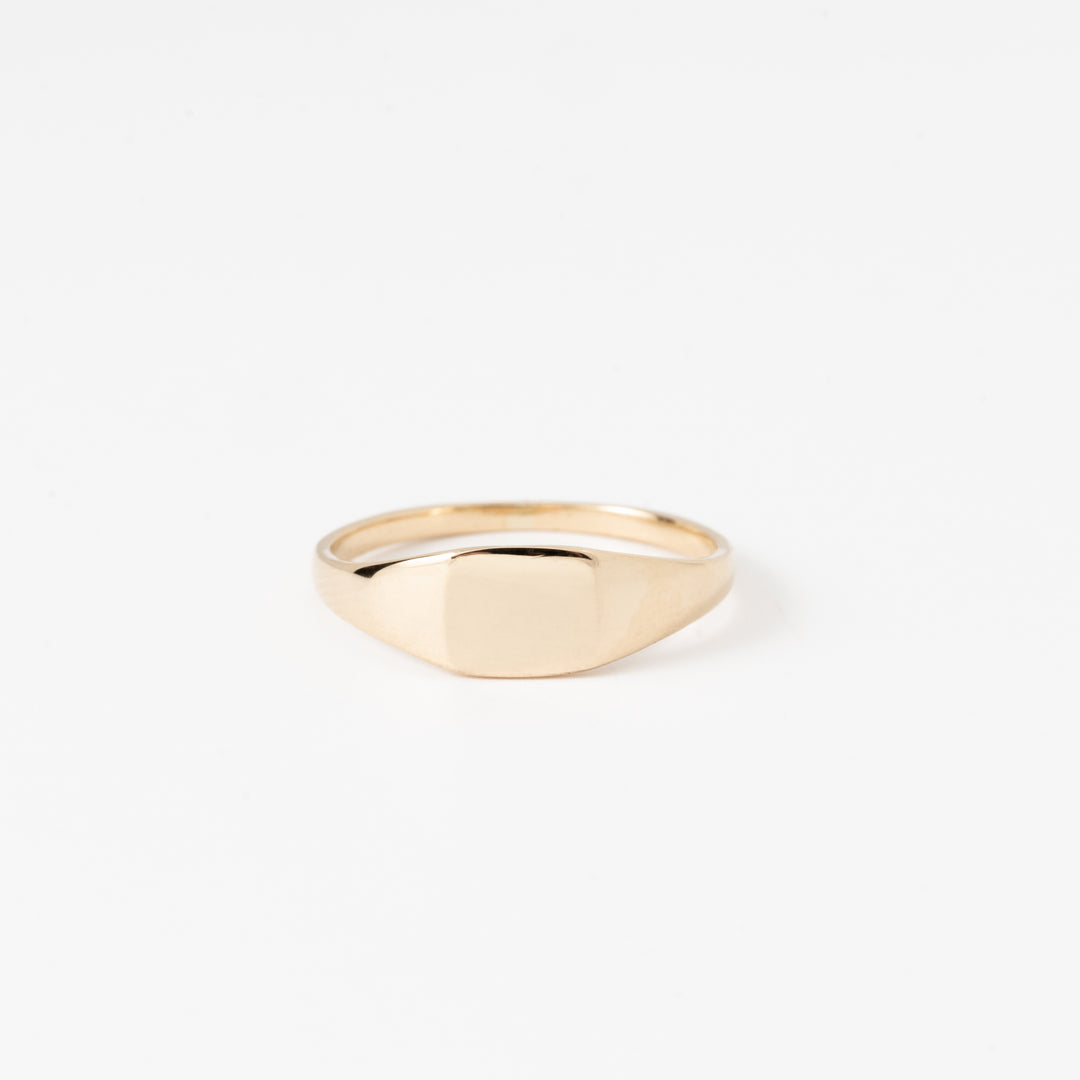 The Mini Signet Ring – Yearly Co.