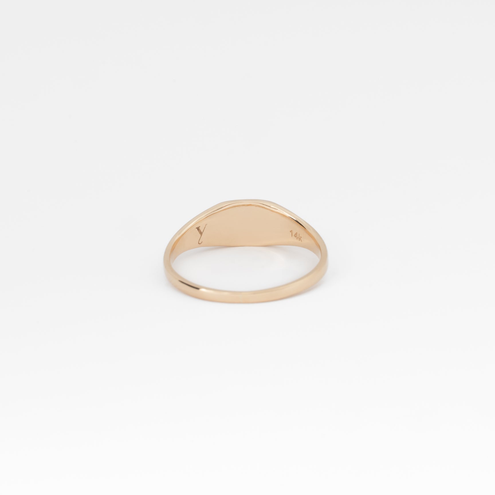 The Mini Signet Ring – Yearly Co.