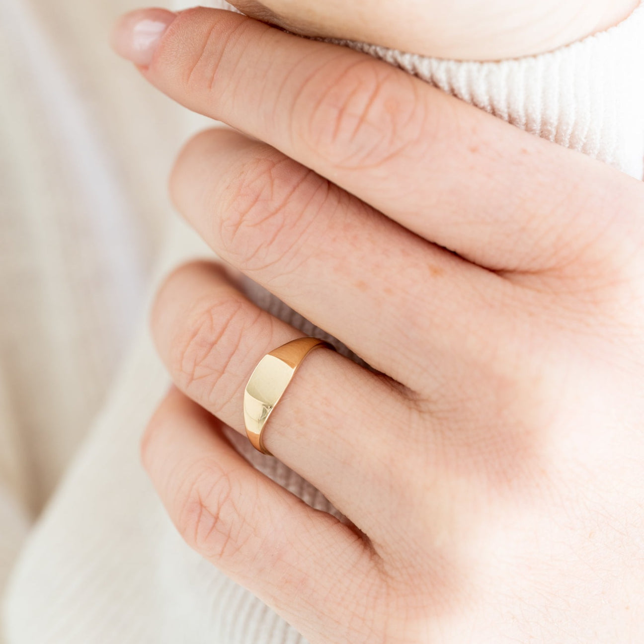 The Mini Signet Ring – Yearly Co.